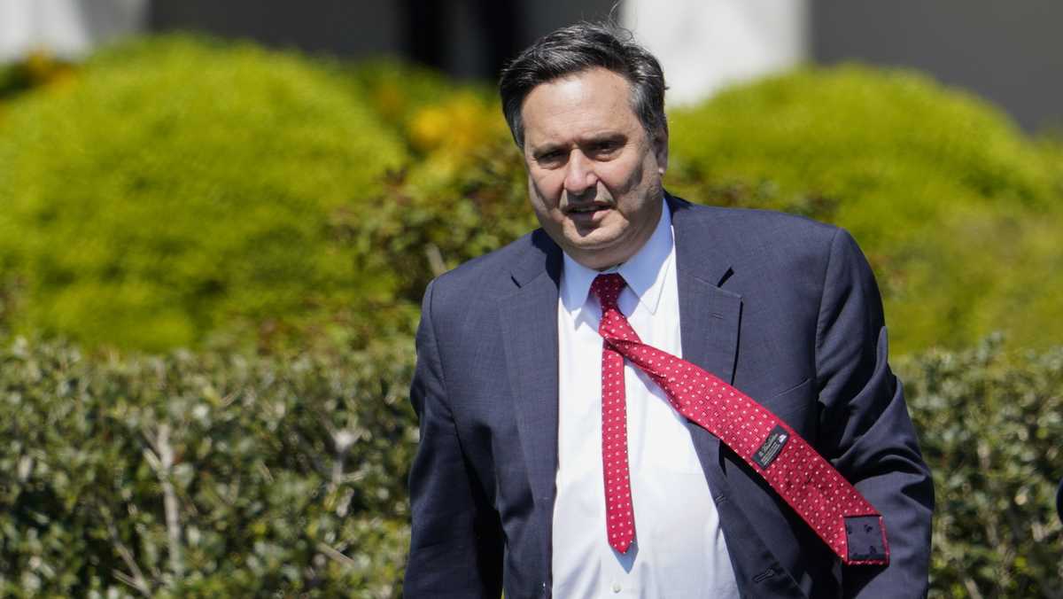 Top Biden aide Ron Klain expected to soon leave White House