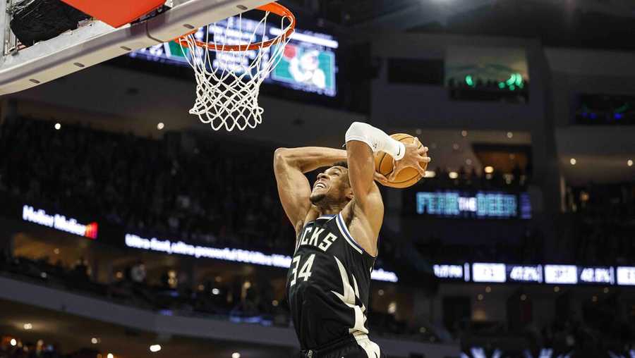 Giannis injures right calf, expects to be sidelined for weeks