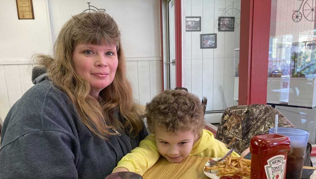 Aches, rashes and fear: Trauma remains after Ohio derailment