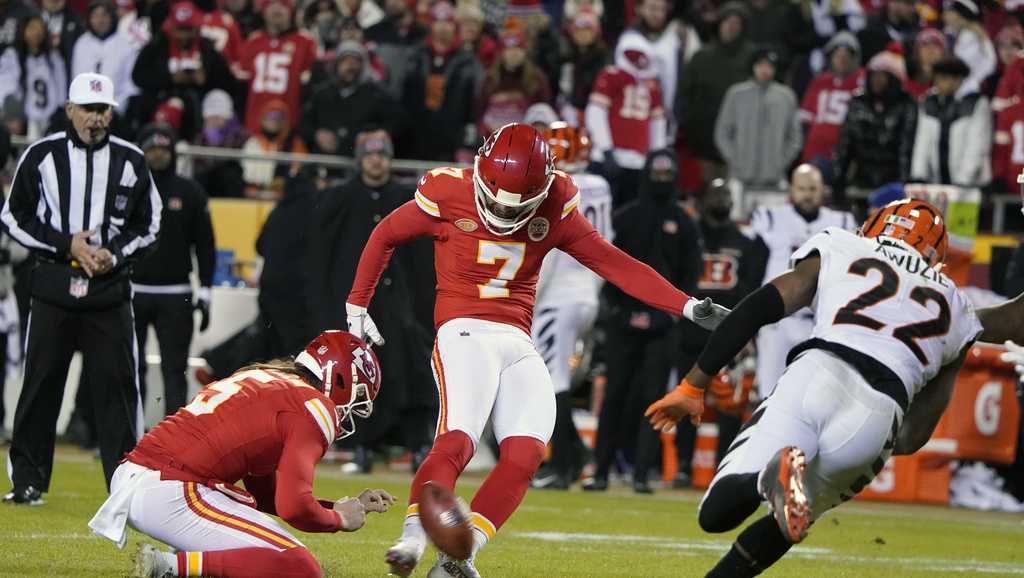 Harrison Butker hits 6 field goals, kicks Chiefs to AFC West title with ...