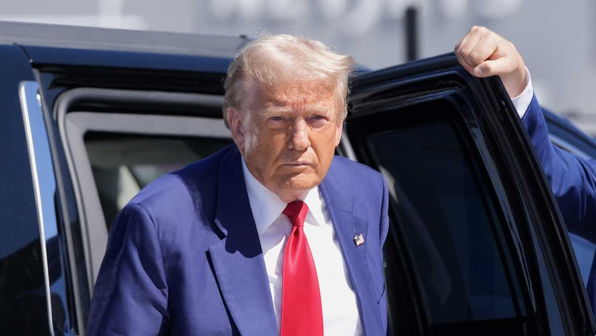 Florida investigating 'apparent assassination attempt' on Trump