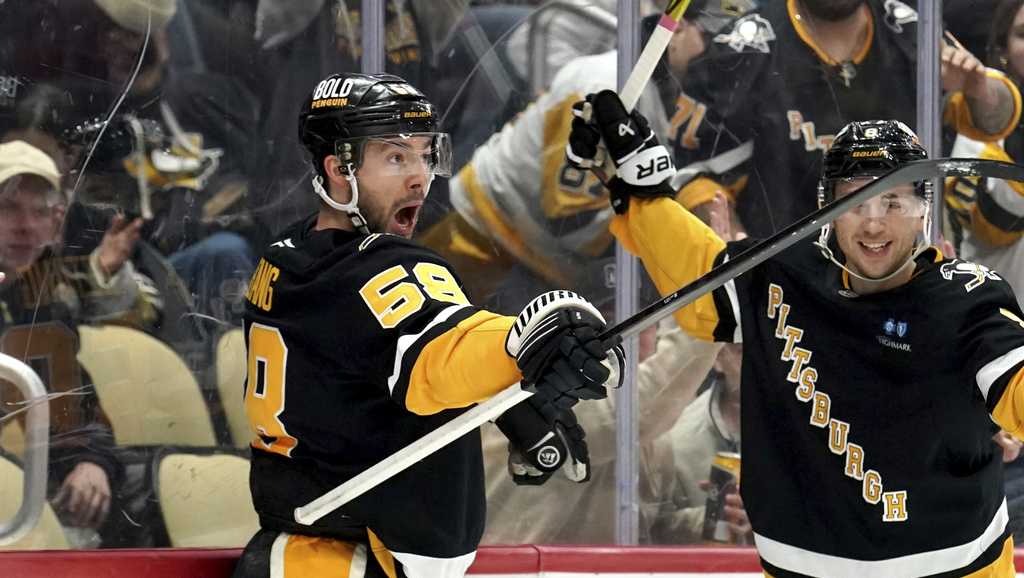 Bryan Rust keeps Penguins winning streak with OT goal against Panthers
