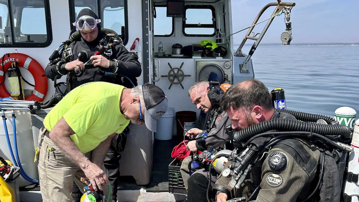 Video: Divers find submarine wreckage in Long Island Sound