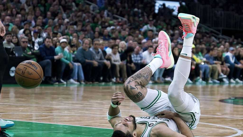 Jimmy Butler scores 27, Miami beats Boston 111-105