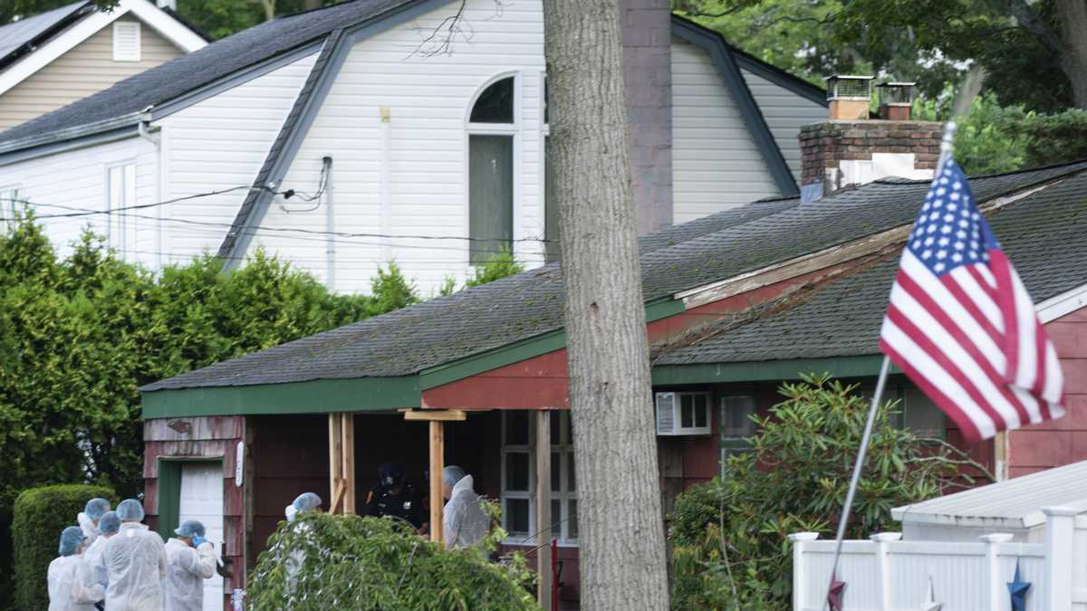 Long Island serial killings suspect in custody, AP source says