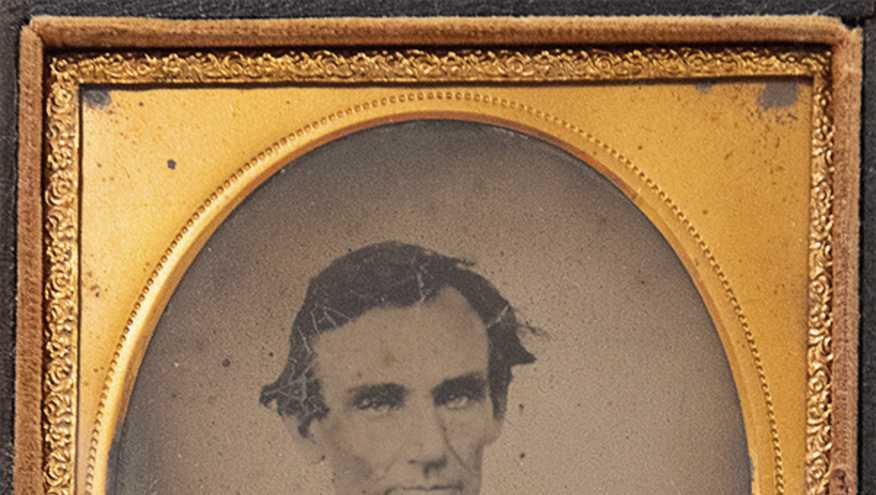 Abe Lincoln photo made in 1858 donated to his museum in Illinois