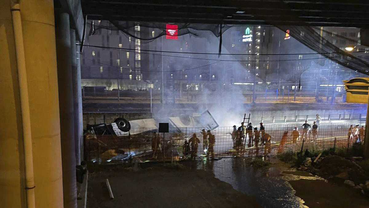 Bus crash near Venice, Italy, kills at least 21 people, including ...