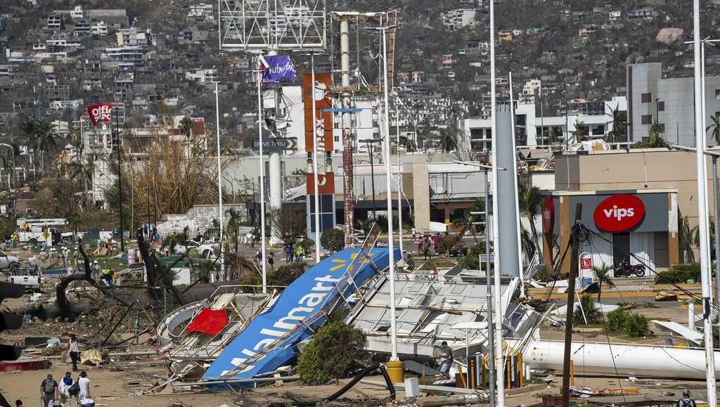 Hurricane Otis batters Acapulco before weakening over Mexico