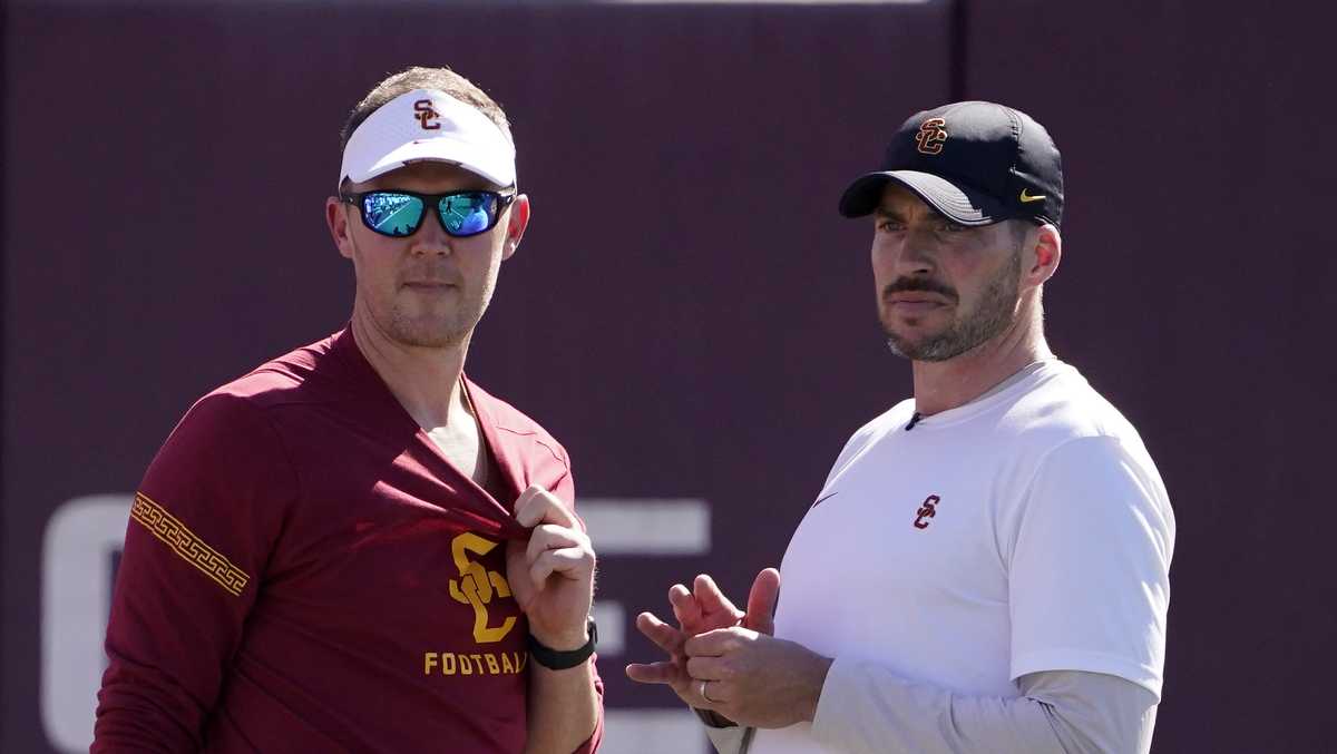 USC fires defensive coordinator Alex Grinch with 2 games left in ...