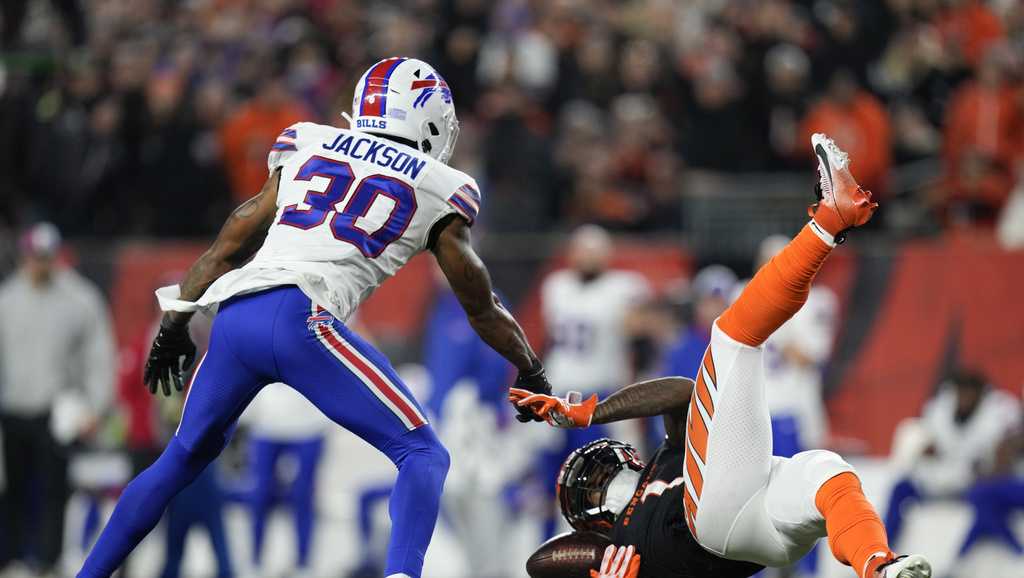 'He's sore right now': Bengals' Ja'Marr Chase dealing with back injury ...