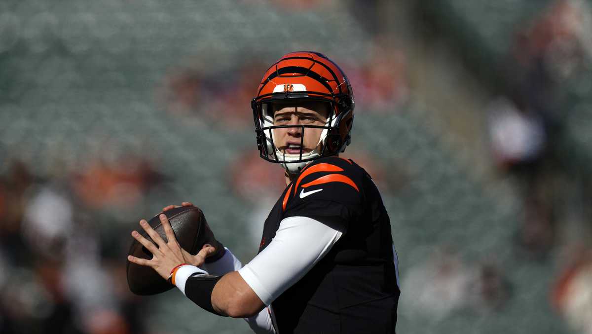 Joe Burrow enters Paycor Stadium repping father's CFL jersey