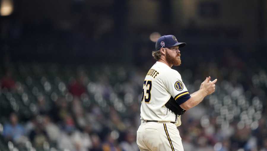 Brewers have non-tendered Brandon Woodruff and Rowdy Tellez