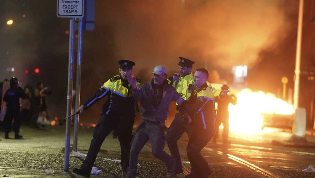 Irish police arrest 34 people in Dublin rioting