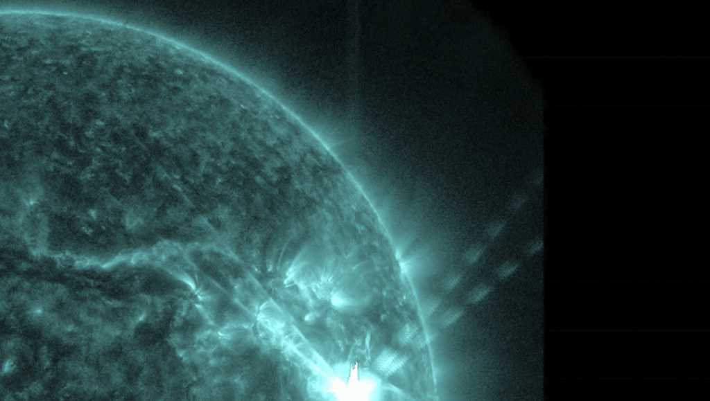 Large solar flare temporarily disrupts radio signals on Earth