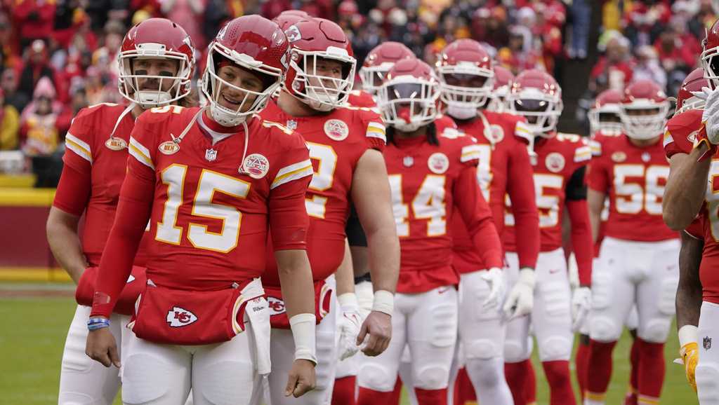 Kansas City Chiefs looking to both learn from a rocky season