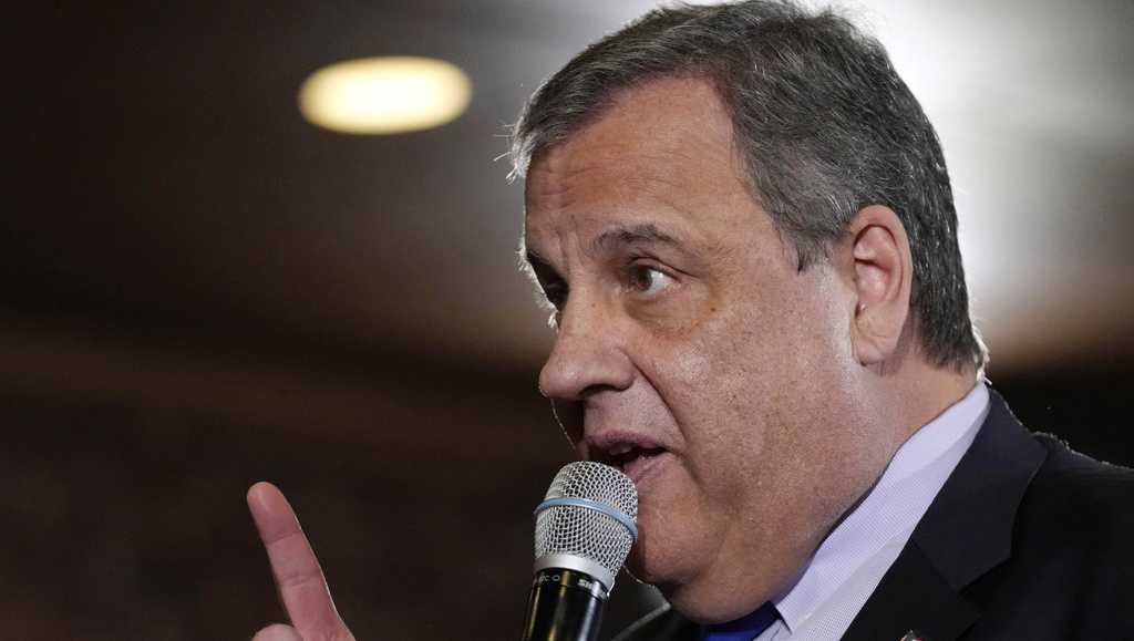 Christie announces he's ending presidential bid