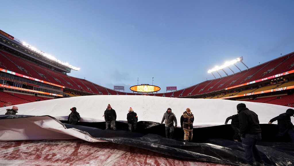Some fans at frigid Chiefs-Dolphins playoff game underwent amputations