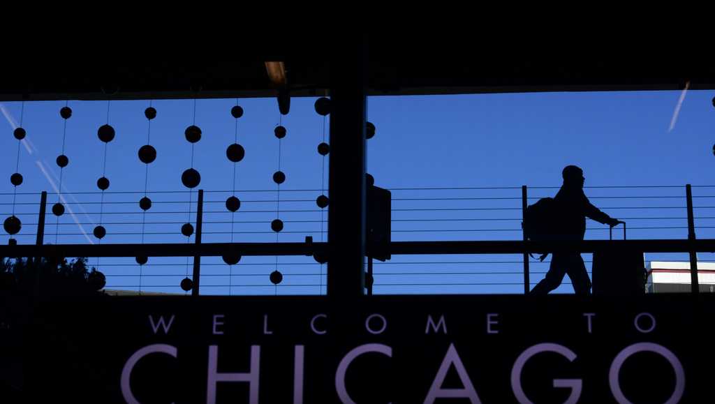 Ground collision of two planes in Chicago sparks FAA investigation