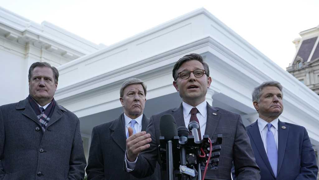 Biden brings congressional leaders to White House at pivotal time for ...