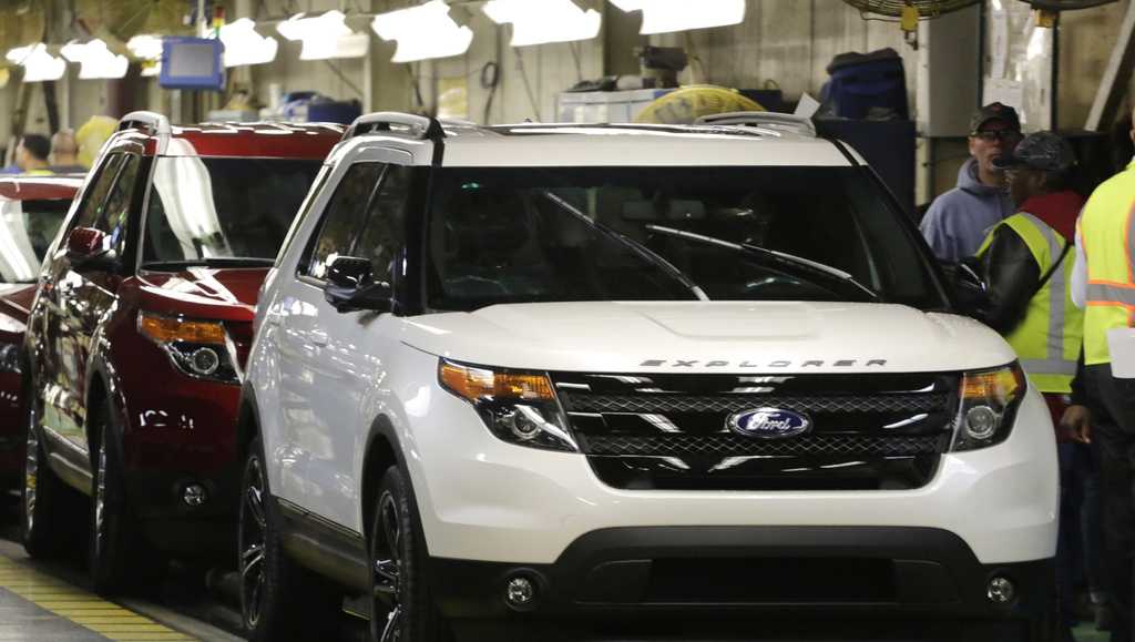 Ford recalls 1.9 million Explorer SUVs to secure trim pieces