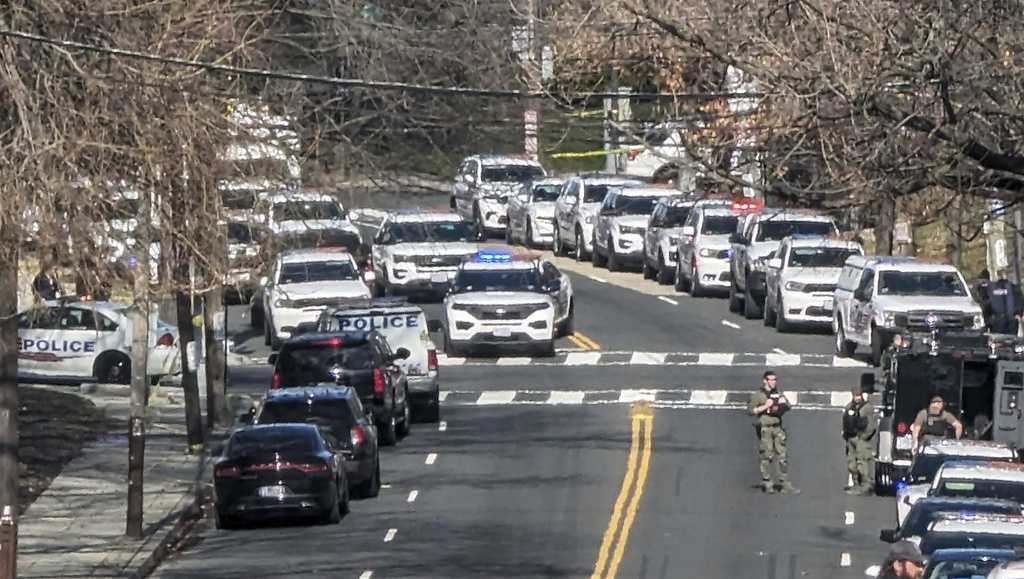 3 officers shot in Washington, DC, while attempting to make an animal ...
