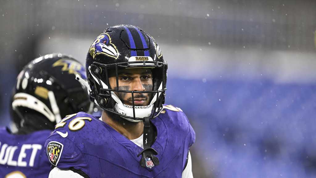 Bengals agree to 2-year contract with former Ravens safety Geno Stone