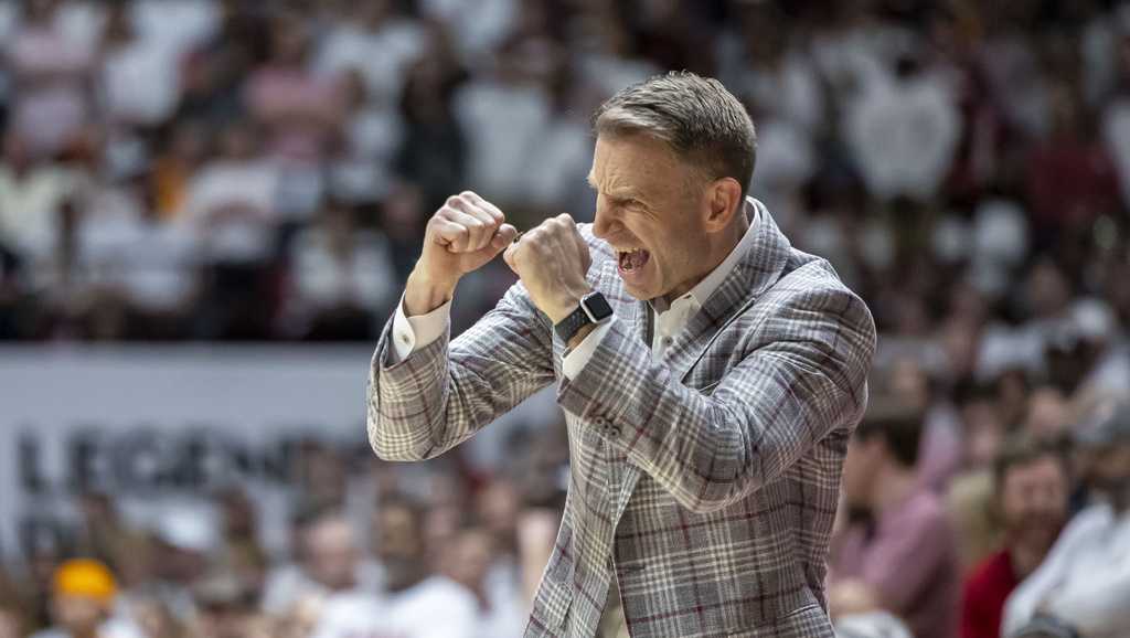 Alabama basketball head coach Nate Oats signs contract extension