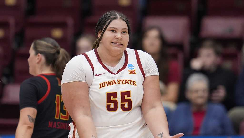 Crooks goes off for 40 as ISU scores wild comeback win