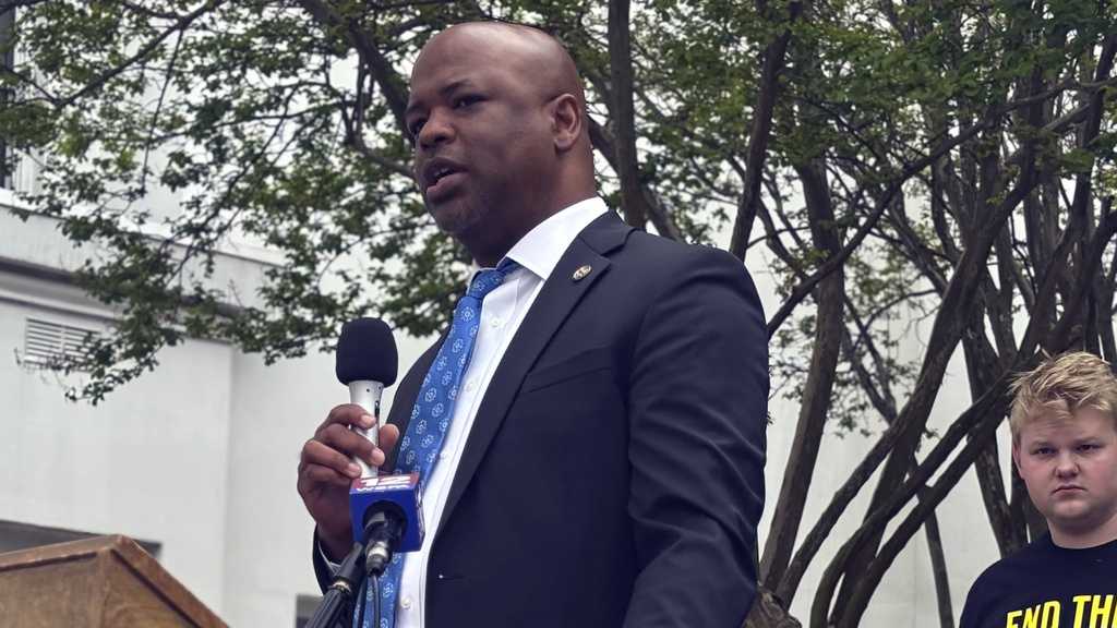 Activists rally for bill that would allow some Alabama death row ...