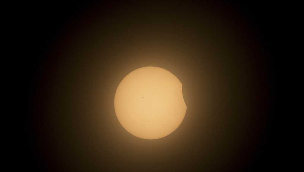 Traffic seen across the country in path of totality of eclipse