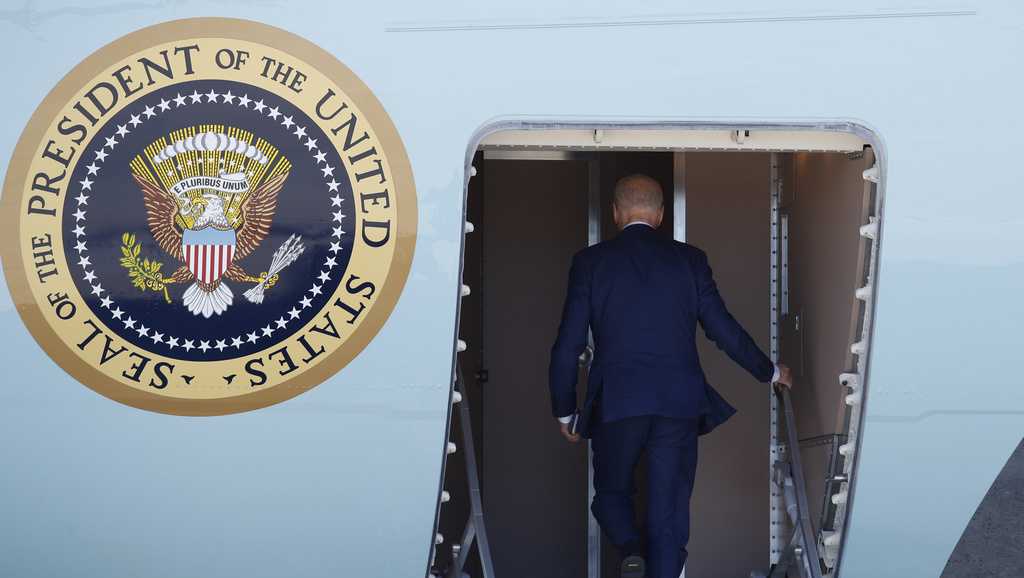 When it comes to government planes and political trips, who pays for a ...