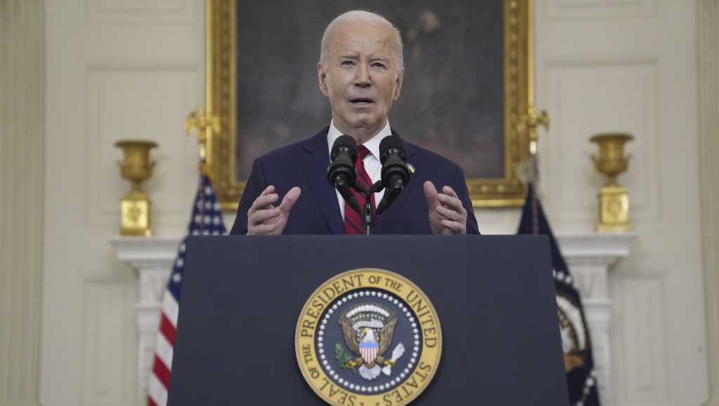 Biden signs a $95 billion war aid measure with assistance for Ukraine ...