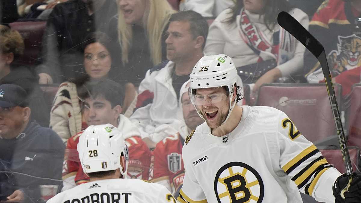 Bruins' Brandon Carlo celebrates birth of baby boy, scores goal