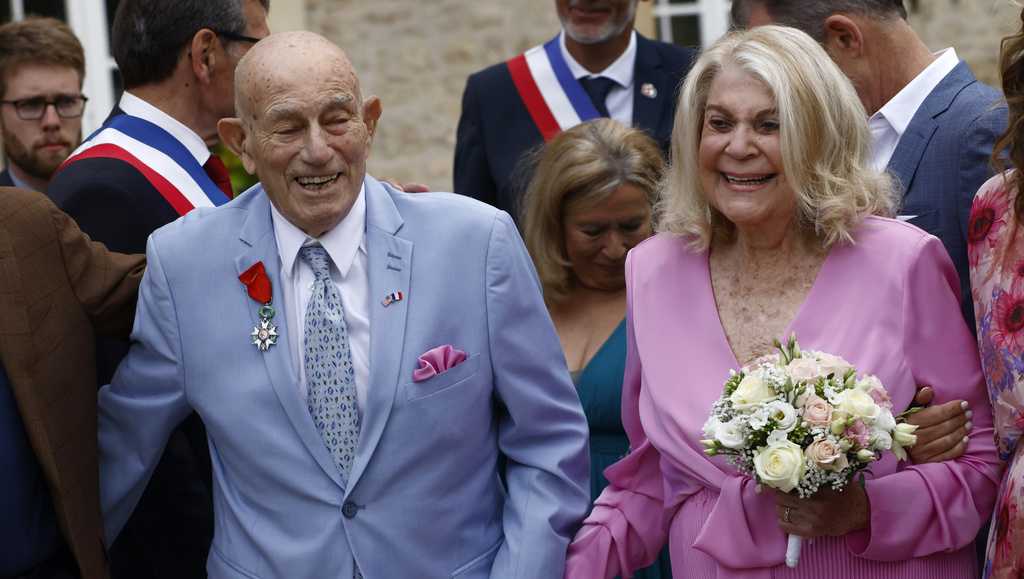 A World War II veteran just married his bride near Normandy's D-Day ...