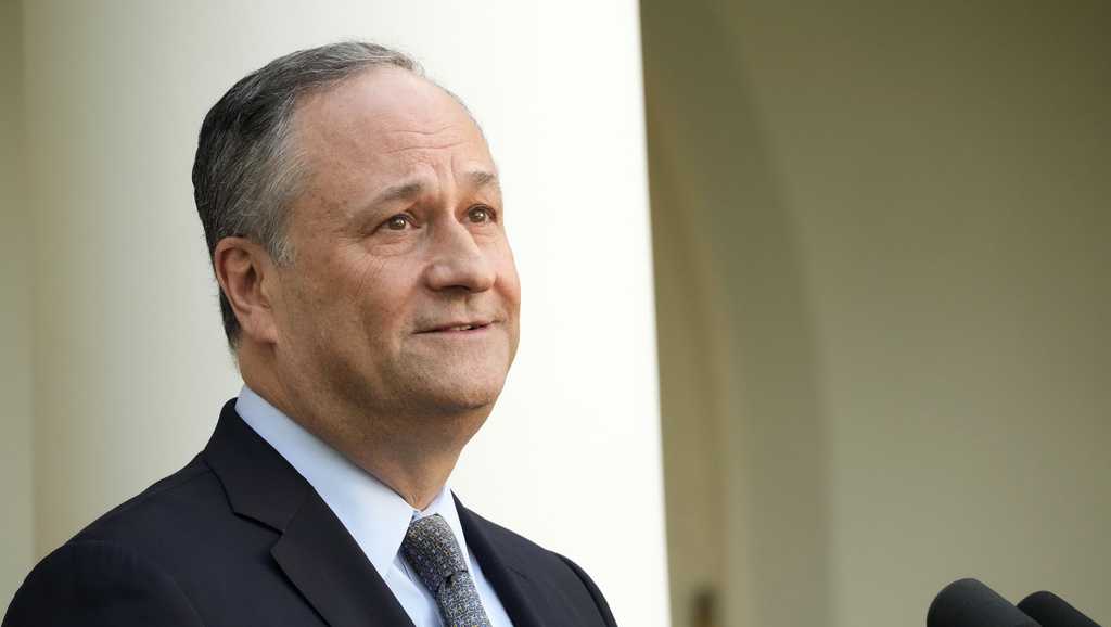 Pittsburgh synagogue shooting memorial: Emhoff at groundbreaking