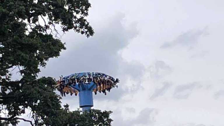 Crews rescue 28 people trapped upside down high on Oregon amusement ...
