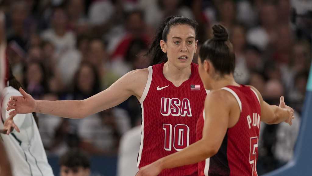 Moms on US women's basketball team enjoy rare moments chasing Olympic ...