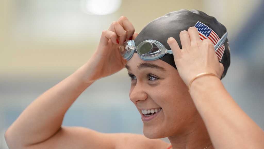 US swimmer Ali Truwit wins medal 16 months after losing her leg in ...
