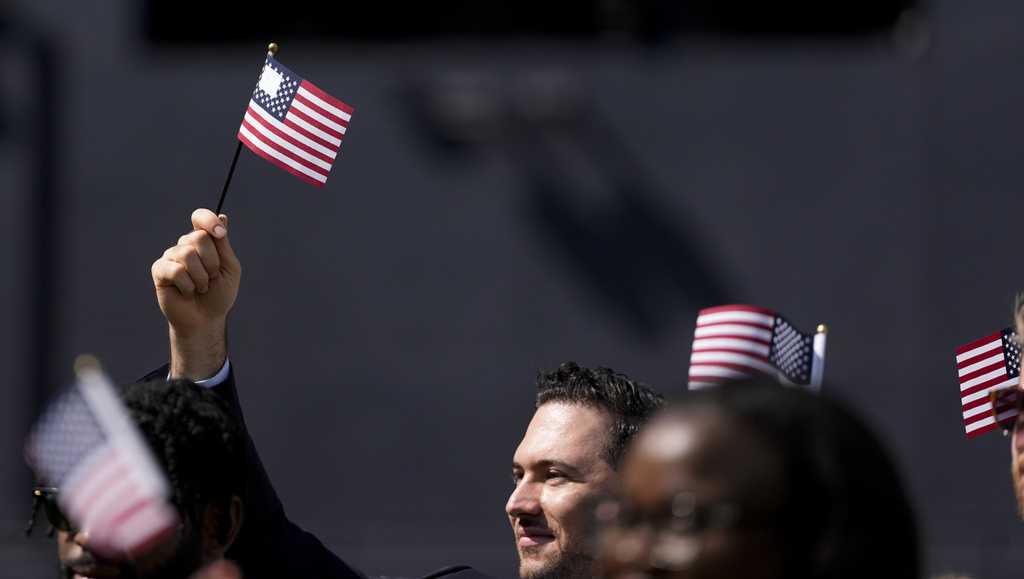 Share of foreign-born people in the US is at its highest rate in over a ...