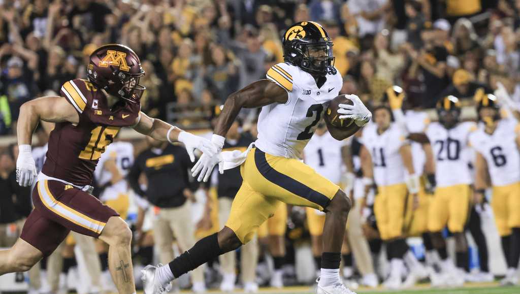 Iowa football: Hawkeyes running back gets Big Ten award after big day ...