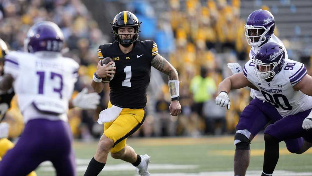 Iowa beats Northwestern after Brendan Sullivan enters game