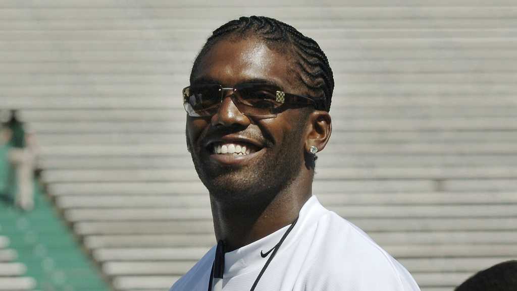 Randy Moss Makes An Emotional Return To The Espn Set Following His