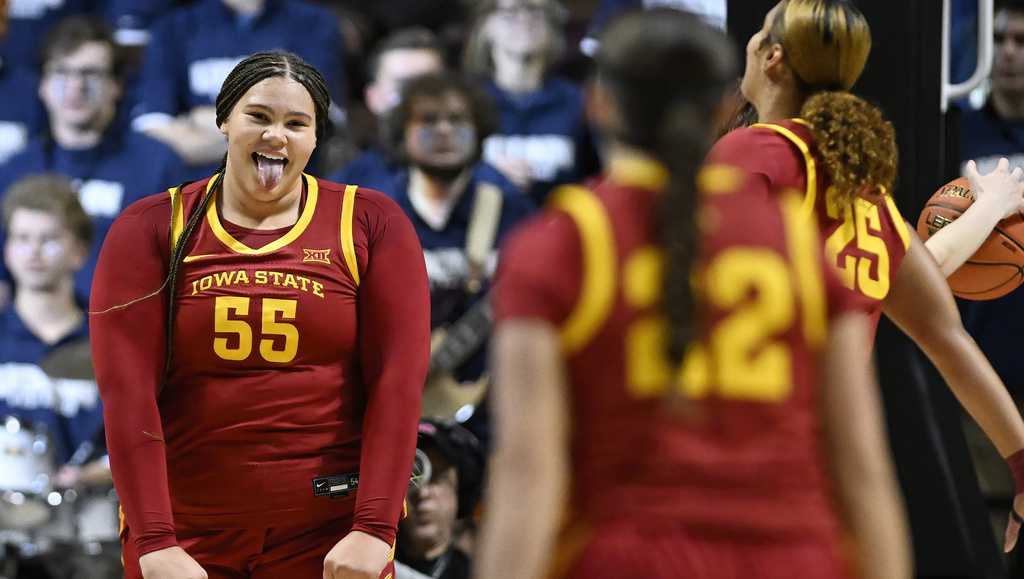 Crooks, Ryan lead Iowa State women to third-straight win
