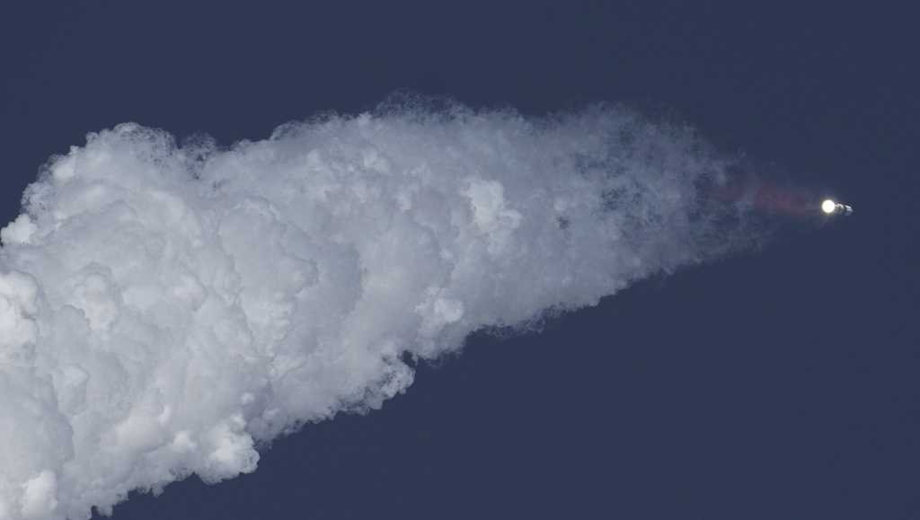 SpaceX's Starship mega rocket test flight ends with explosion