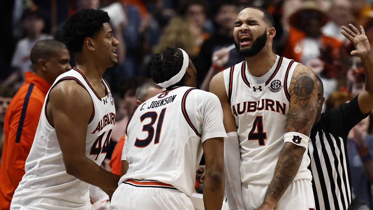 Johni Broome’s double-double lifts No. 3 Auburn over Ole Miss 62-57 at ...