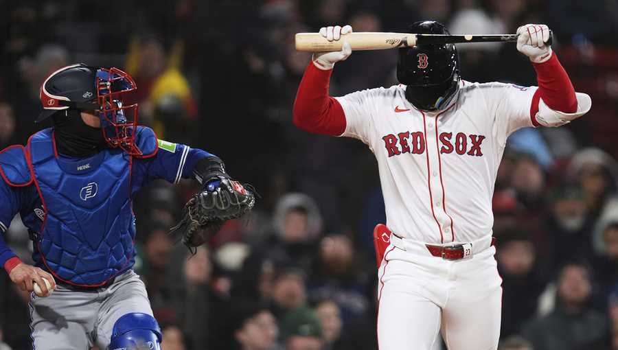 Toronto Blue Jays beat Boston Red Sox 6-1 in frigid Fenway