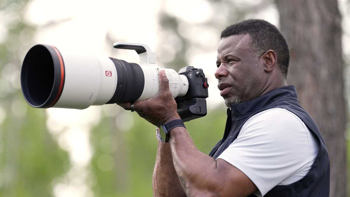 Baseball Hall of Famer Ken Griffey Jr. photographs the Masters