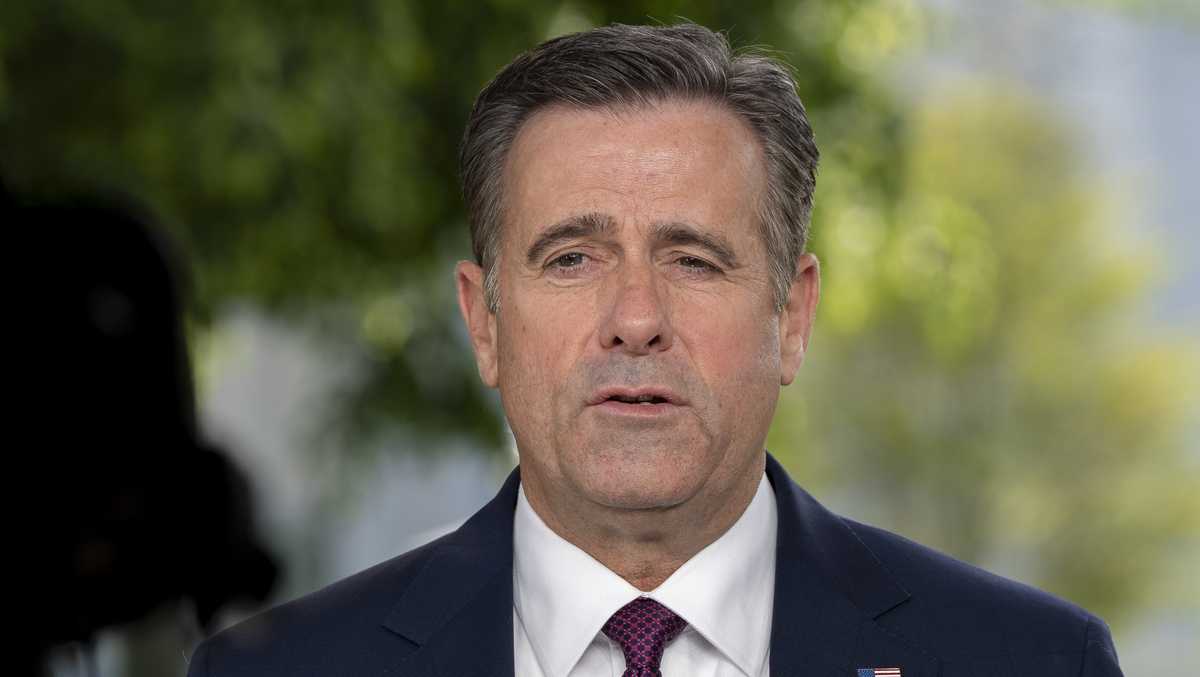 White House to shrink workforce of CIA, other spy agencies