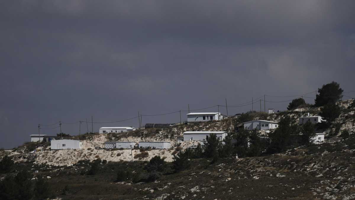 Shootings near West Bank kill 1, injure 6, rescue services say - WBBH