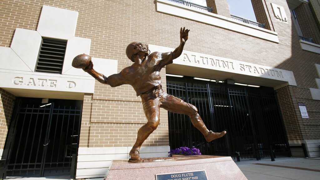 Images: Statues that honor beloved Boston sports stars